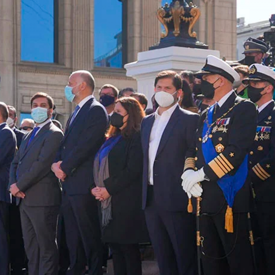Presidente Boric es abucheado en ceremonia de Juramento a la Bandera en Maipú. Ya había pasado ...