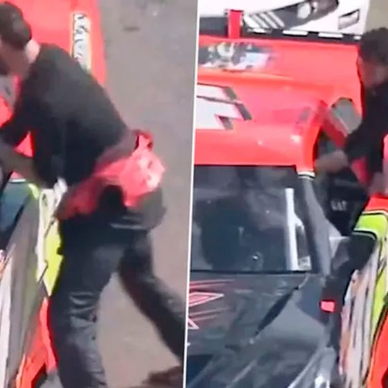 Pilotos de NASCAR Andrew Grady y Davey Callihan, se involucran en una ...